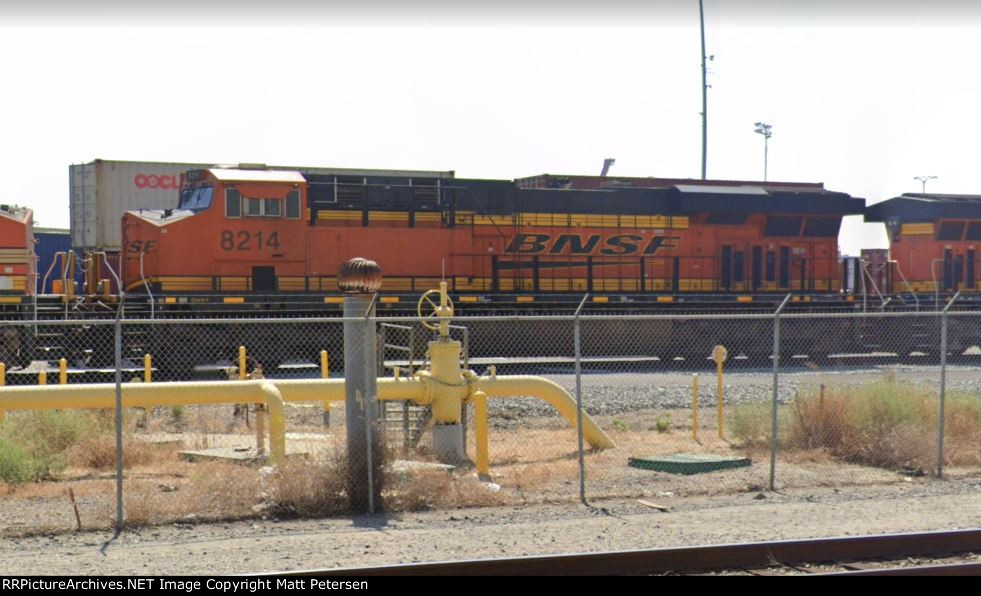BNSF 8214